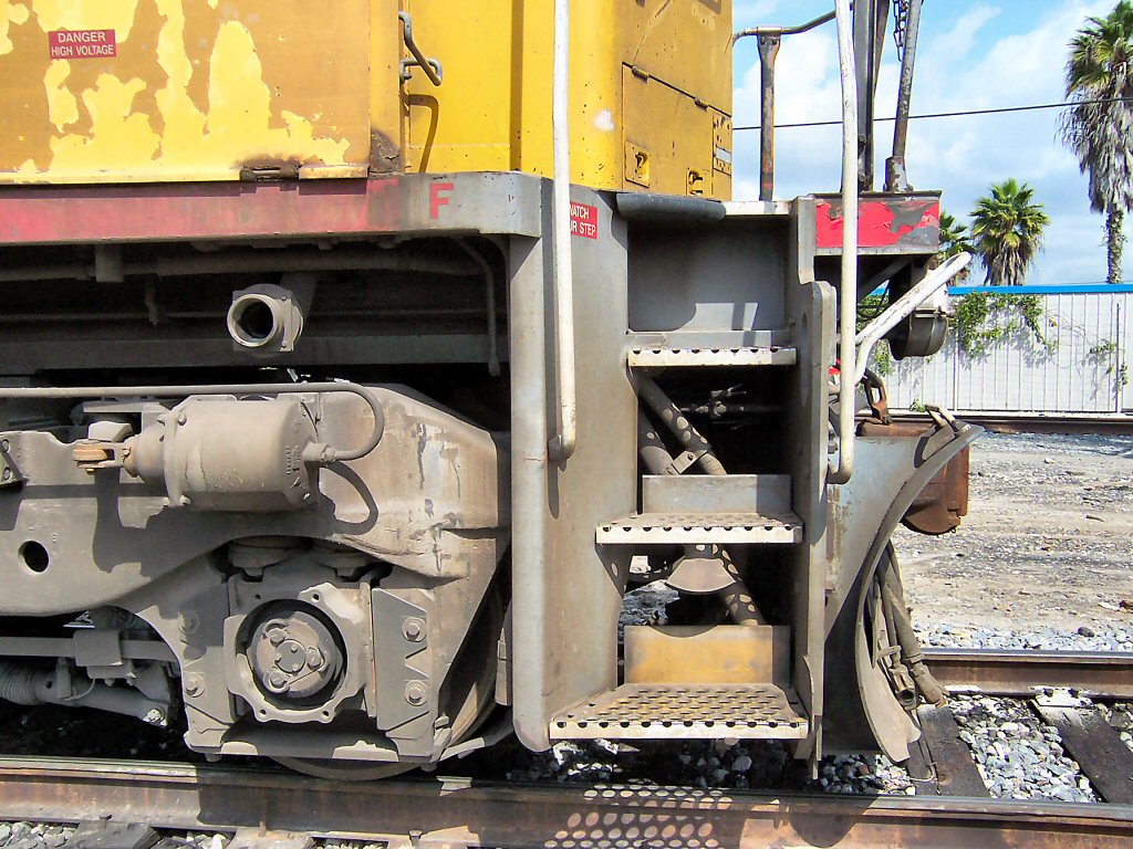 UP 2231 pilot/steps closeup